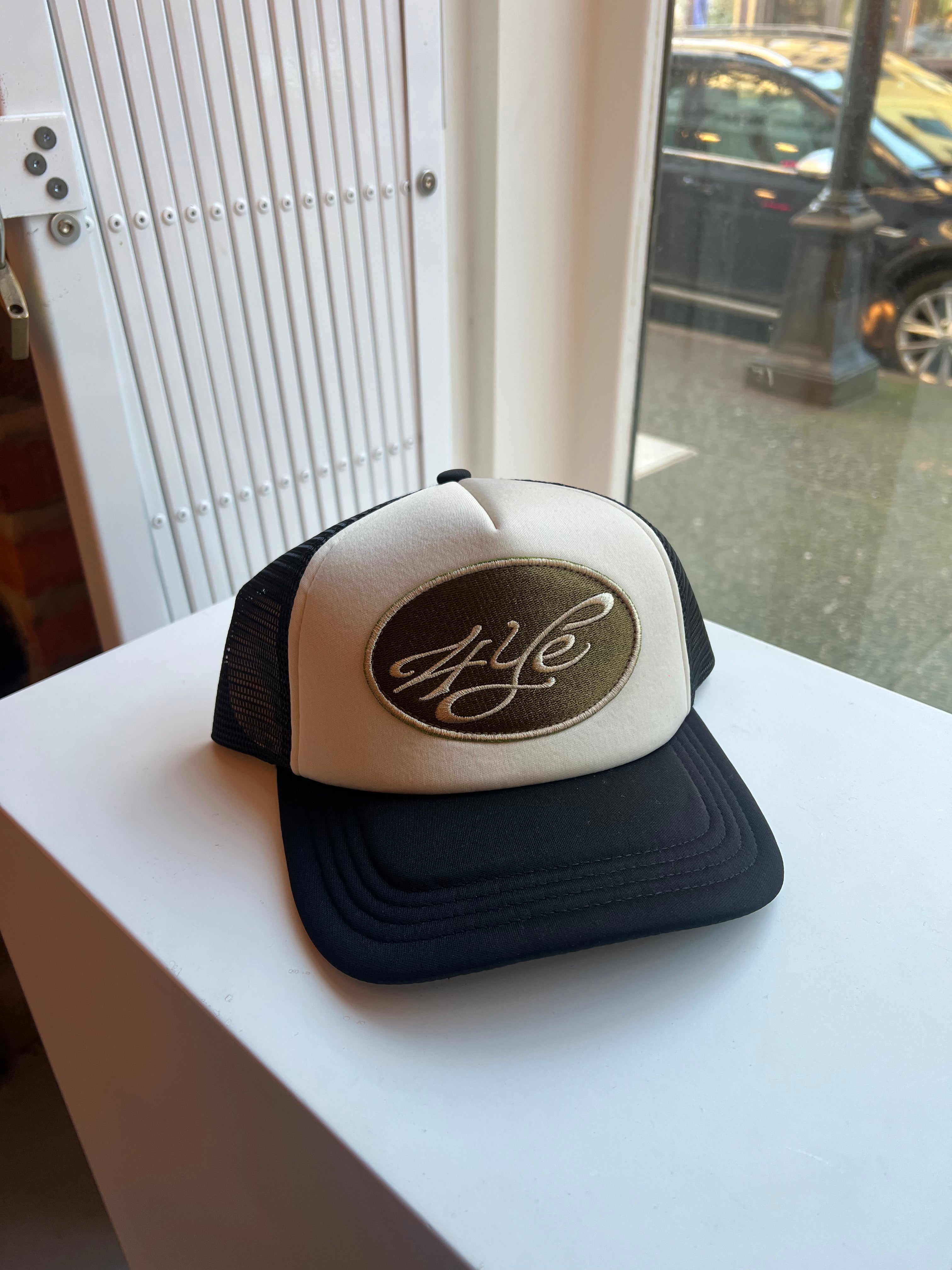 Signature Trucker Hat Cream/Black – Complex Clothing Inc.